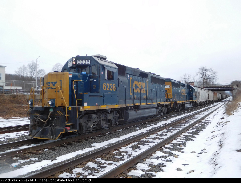 CSX 6236 Leads B740 at Palmer MA